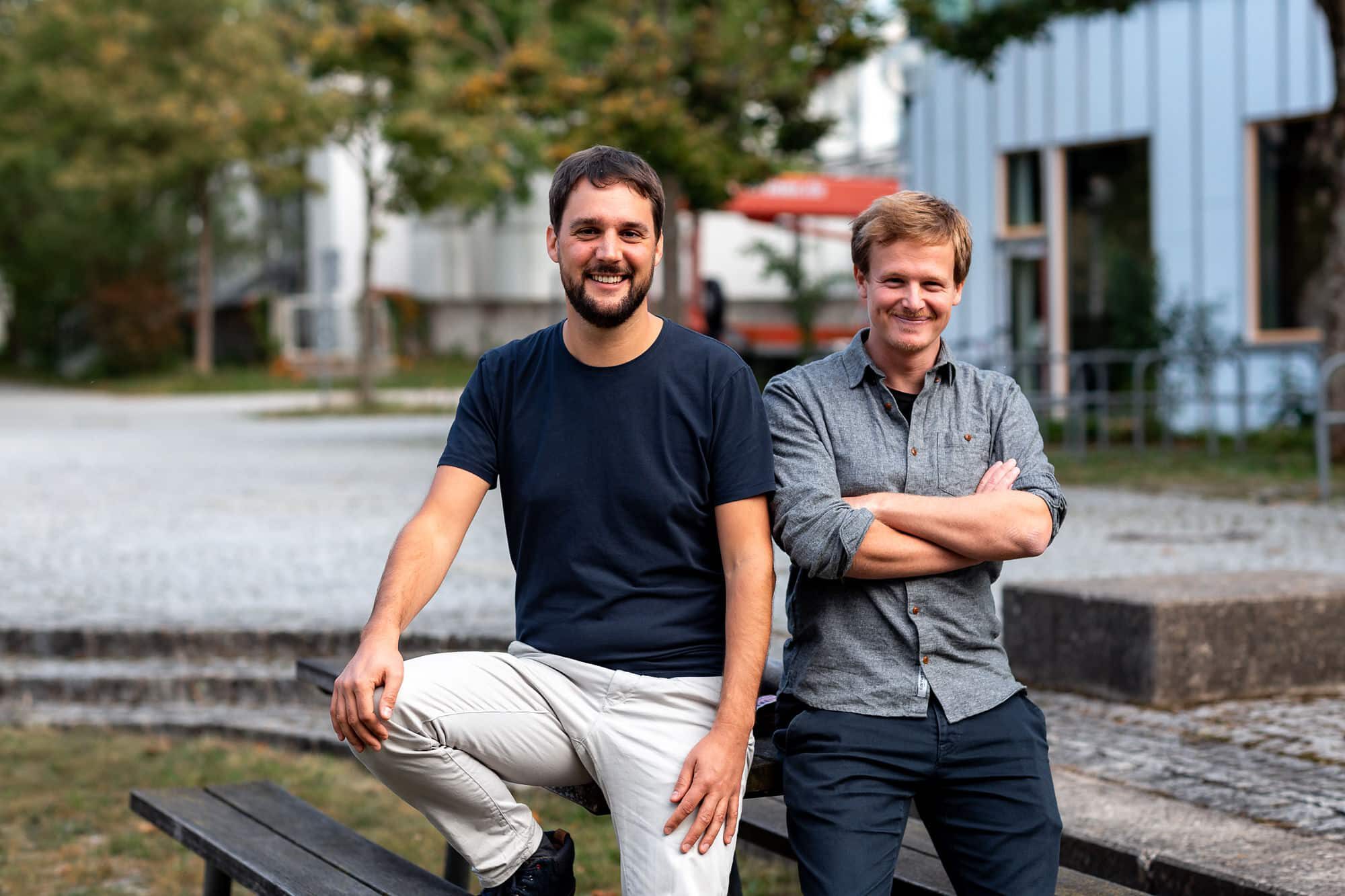 Peerigon – Gründer Michael Jaser und Stephan Batteiger bei auxgefragt